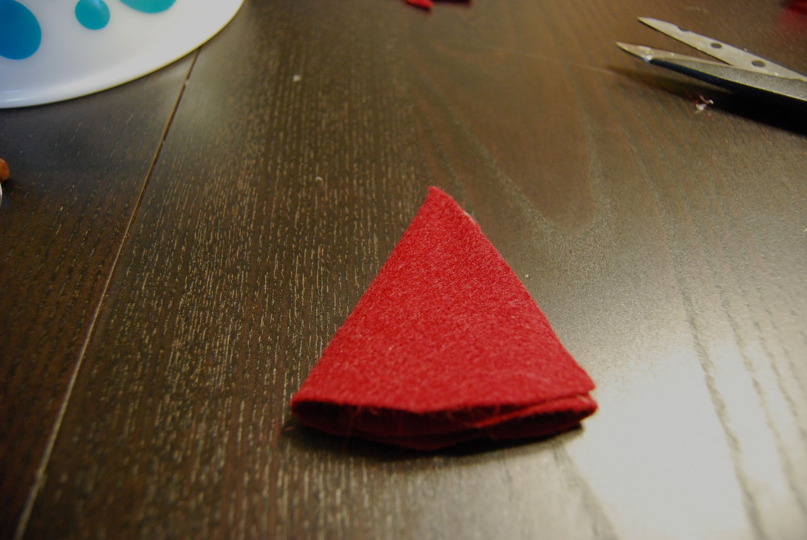 Adventures of a Nervous Knitter: Photo Tutorial: Felt Gnomes