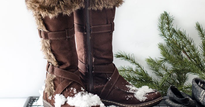 Keep Snowy Boots from Melting on Your Floors with this DIY Boot Tray ...
