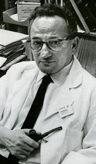 Famous Pipe Smokers: 05/25/12