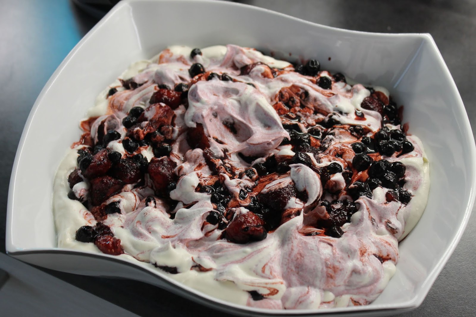 Hetkiä kehräävän kodin keskellä: Maidoton "rahka"