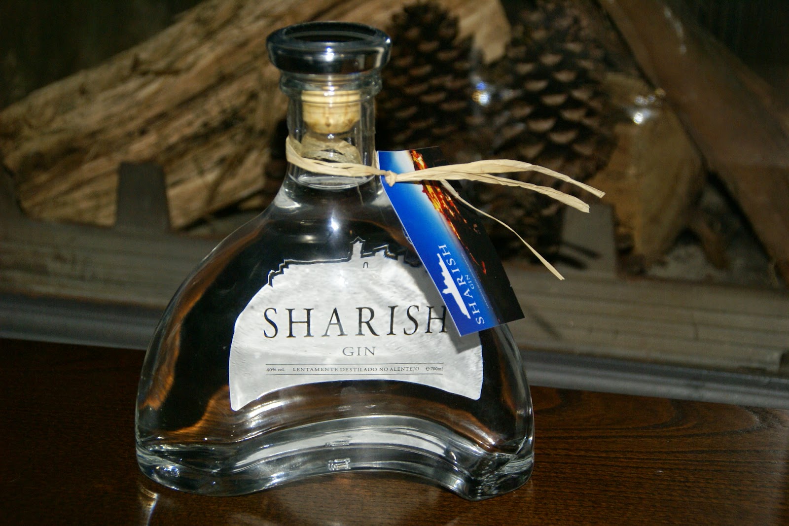 Destemperos : SHARISH - Gin Tónico com Zest de Limão e Canela
