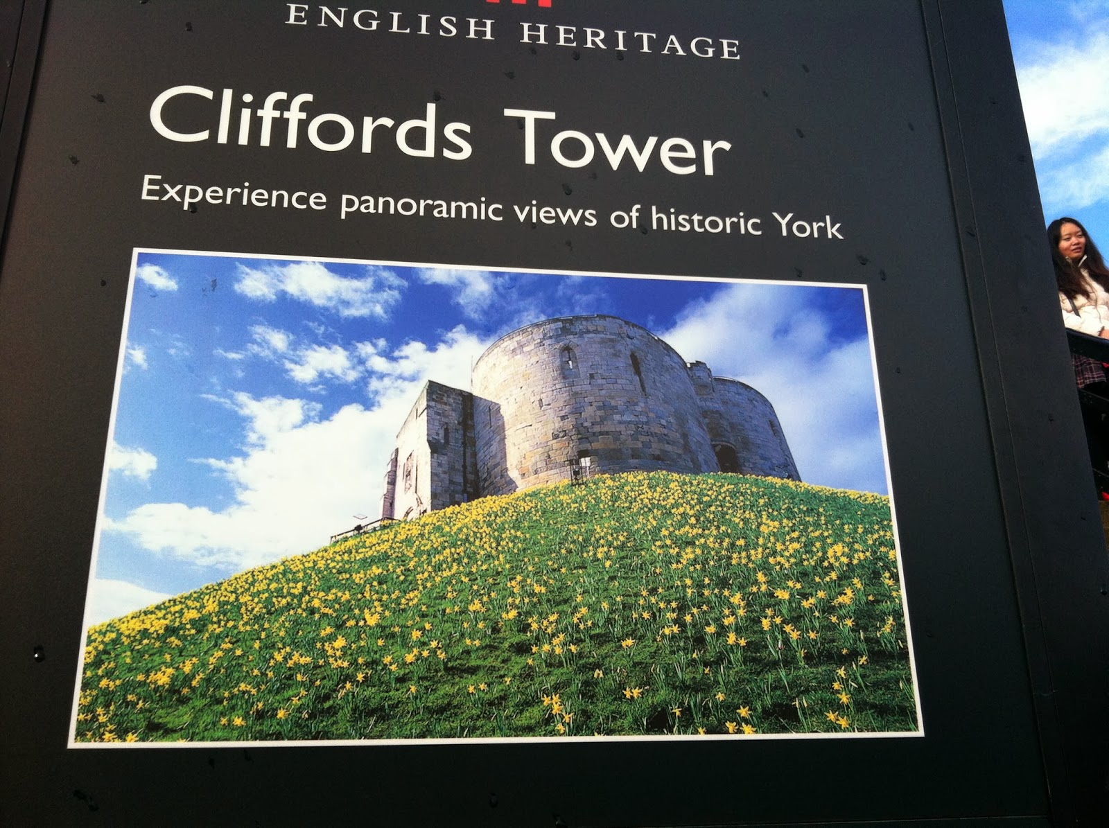Our Footsteps in Leeds: CLIFFORDS TOWER---MASSACRE AT YORK 1190