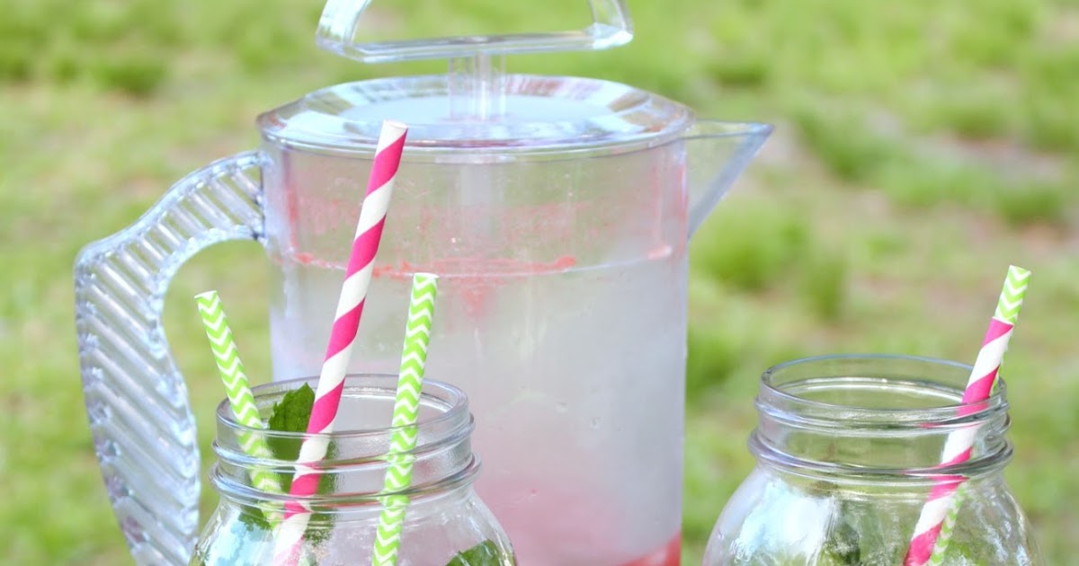 Juliana Grace Blog Space: Picnic Style with Watermelon Lemonade!