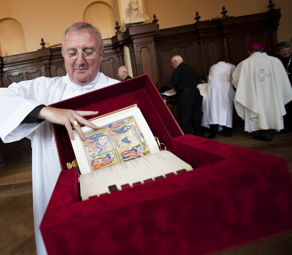 The Acolyte's Tale: Westminster Uses New Altar Missal