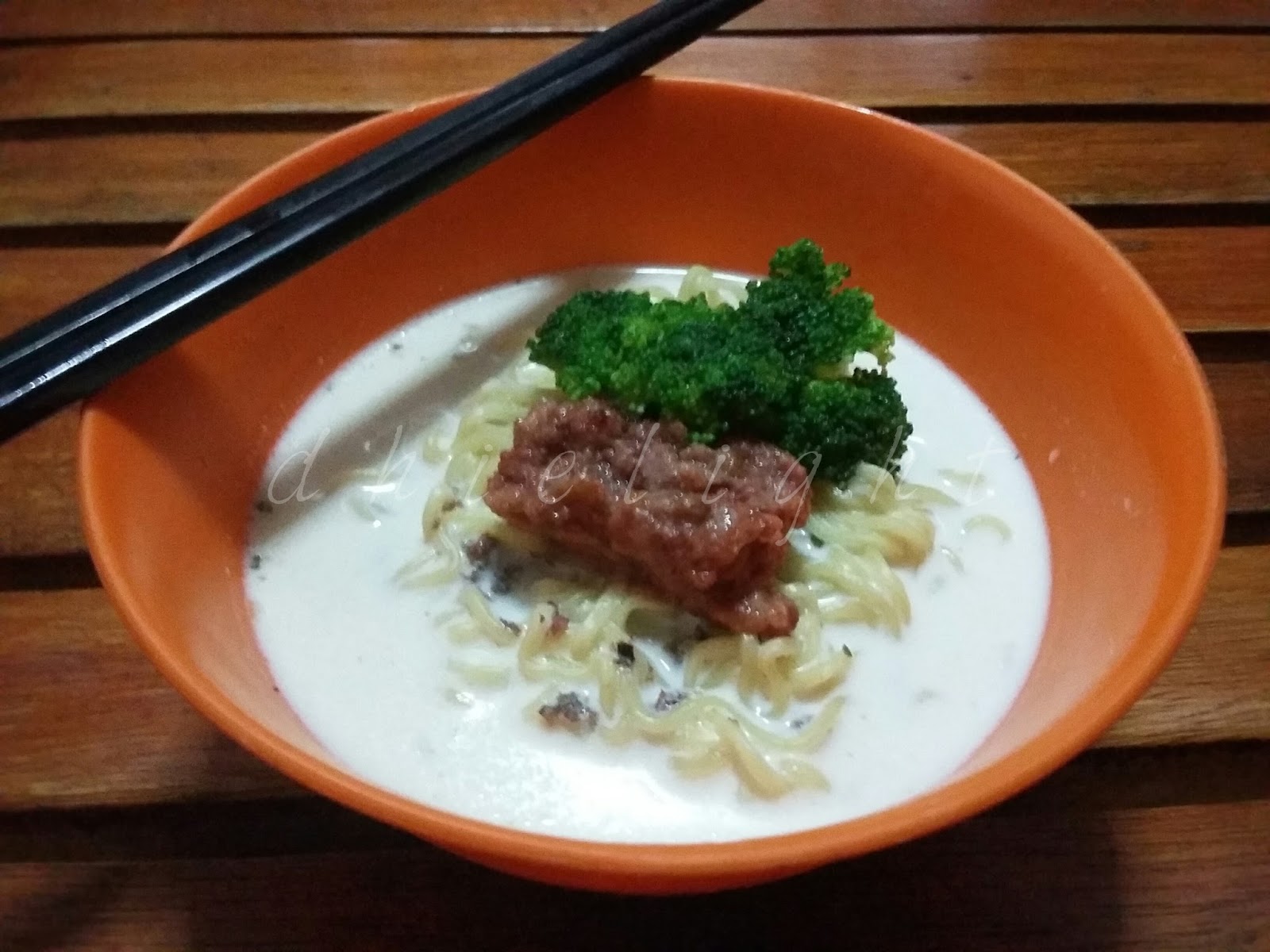 【Vinddi Annie】: [DIY] Indomie Kuah Susu