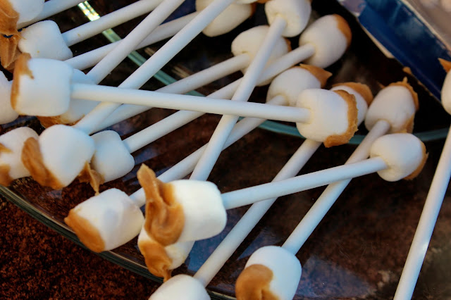 Bolling With 5: Edible Ear Wax!