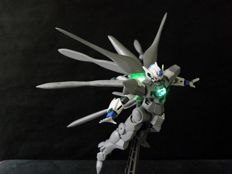 GUNDAM GUY: 1/100 Scale ELS Qan[T] - Scratch Build