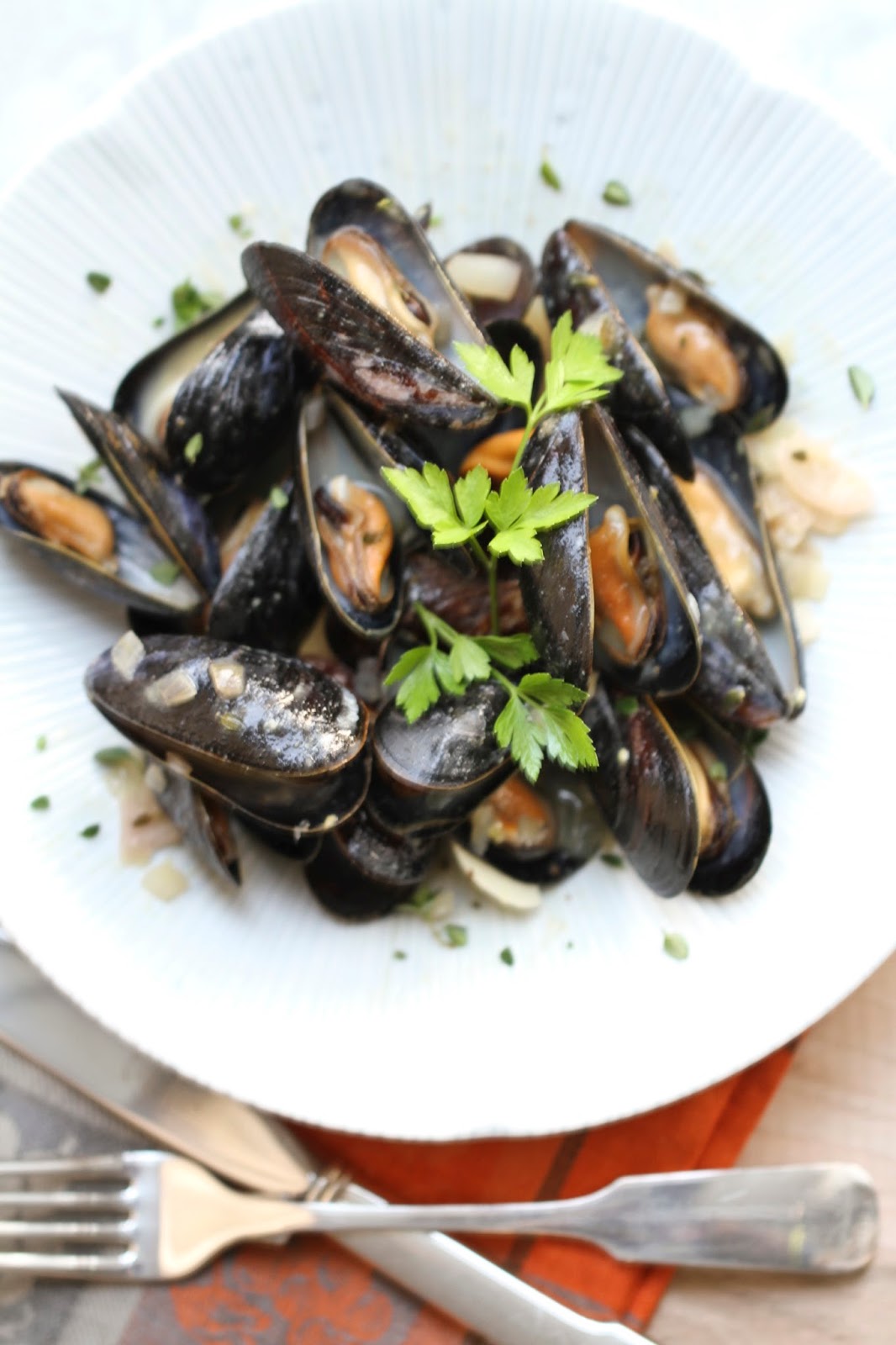 Black is the New Food: Black and Red Salad - Ever Open Sauce