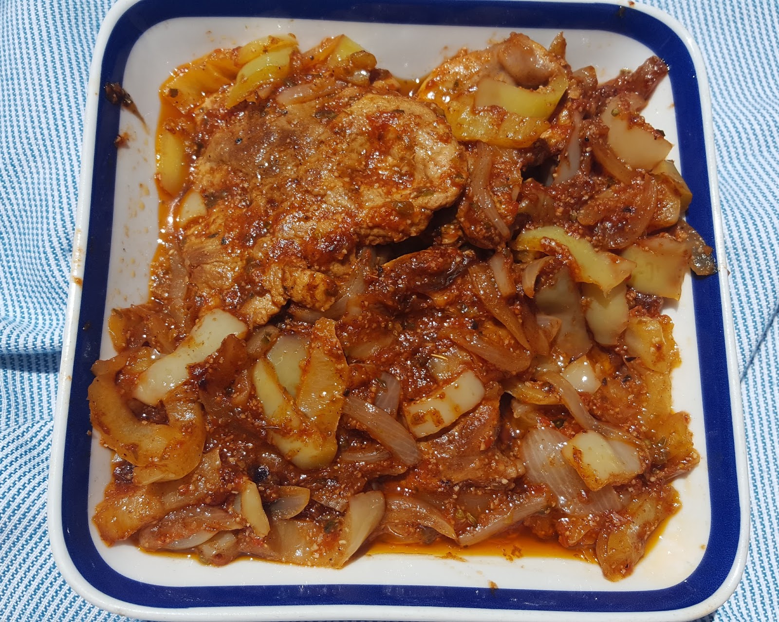 VARJACOM KROZ SVET: FILETI DINSTANI U POVRĆU