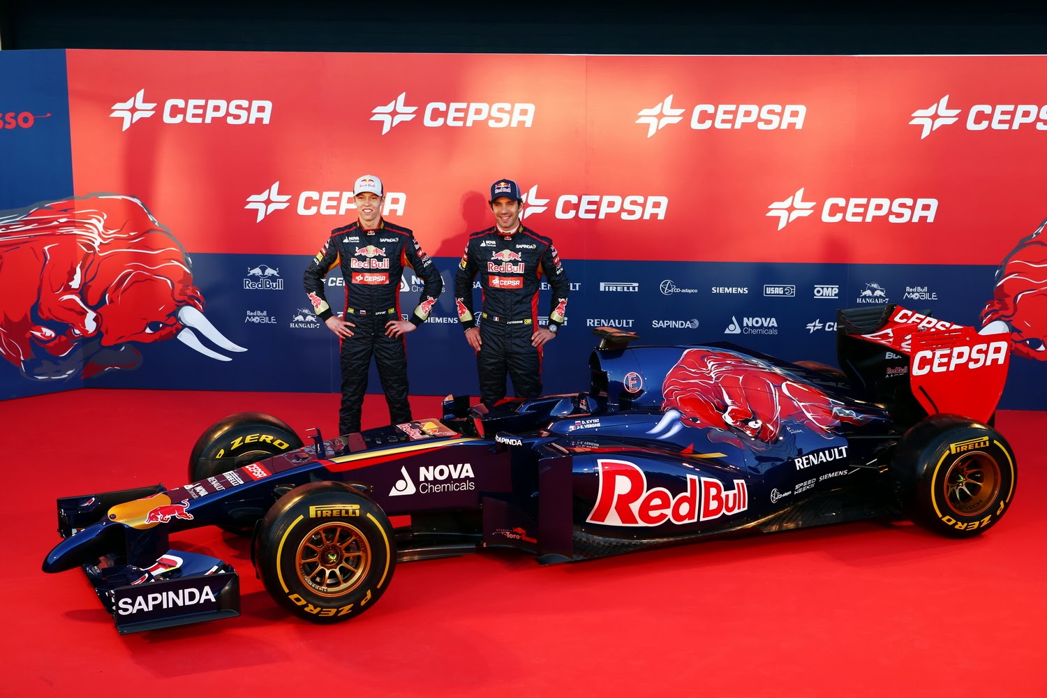 2014 CARS: TORO ROSSO UNVEILED STR9 - STEP FORWARD WITH RENAULT - FORMULA 1