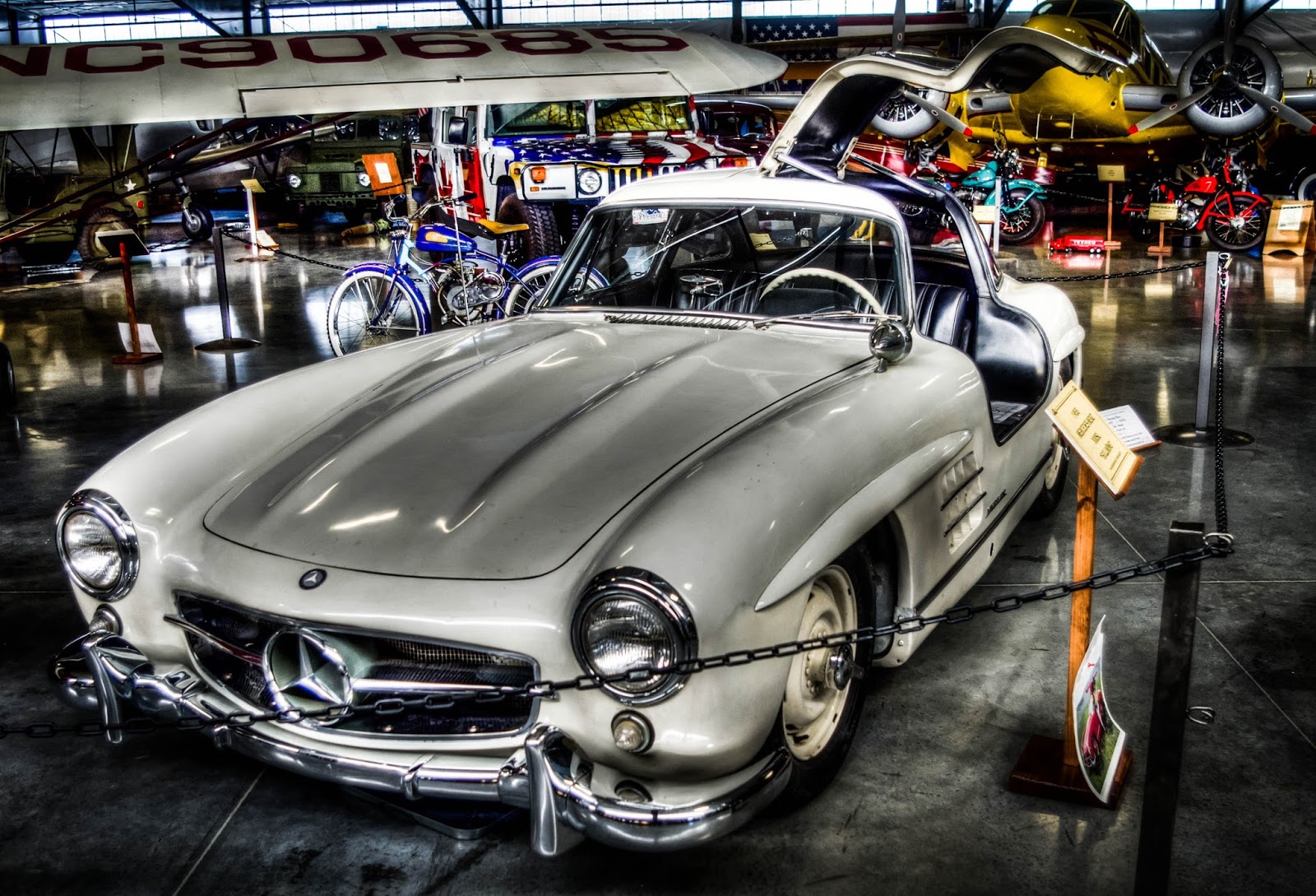 Thom Zehrfeld Photography : Classic Cars- Mercedes Gullwing