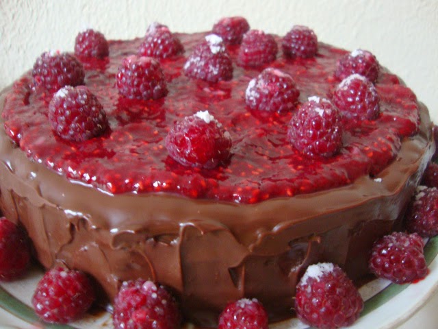 .: Bolo de frutas vermelhas