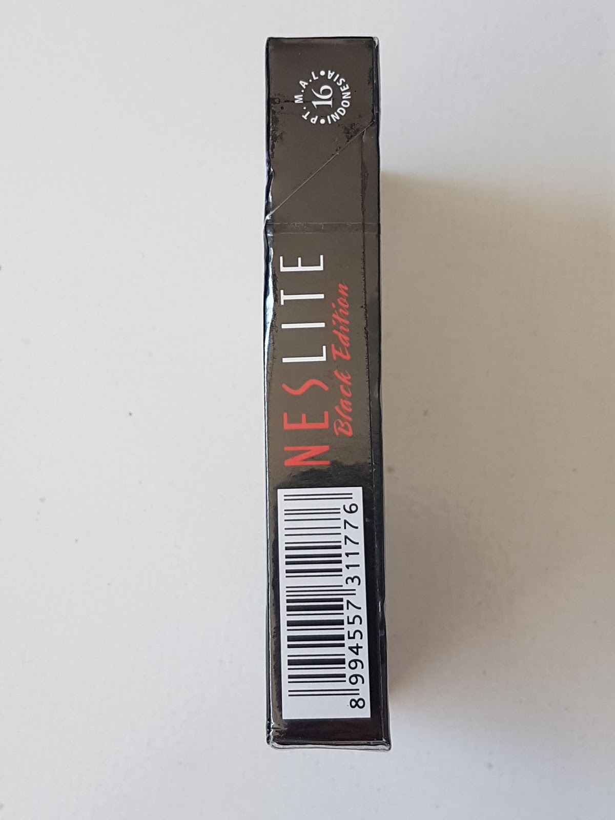 Neslite Black Edition, SKM LTLN Pertama dengan Papir Berwarna Hitam