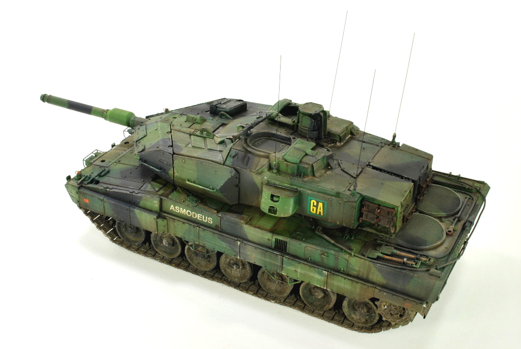 Chris Jerret modeling: Leopard (s) Strv.122 Sweden