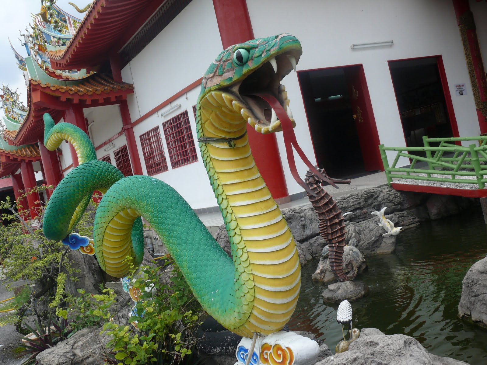 LeoTay: _- T -_ Snake Temple (天福宫)， Klang