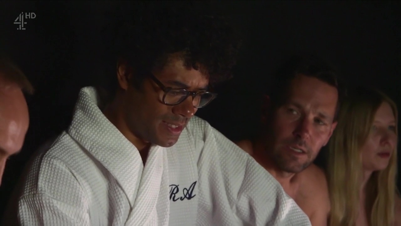 ausCAPS: Paul Rudd shirtless in Travel Man 4-02 "Helsinki"