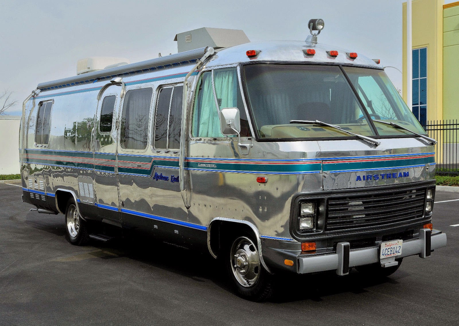 20k: Turbo Diesel: 1981 Airstream Excella RV - DailyTurismo