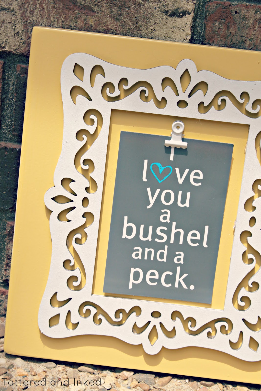 Tattered and Inked: 20 Minute Gorgeous Cut-out Frame!