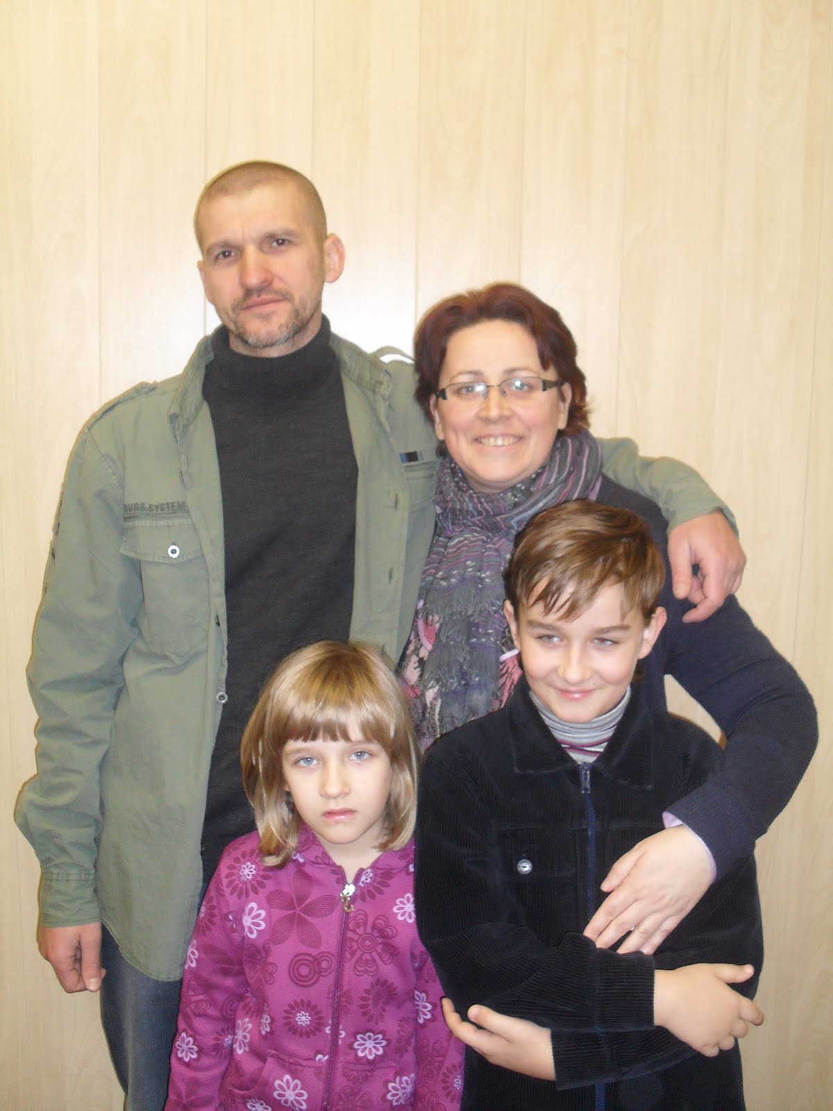 Raudonas obuolys / Czerwone jabłko: Dvikalbiškumas šeimoje ugdo ...