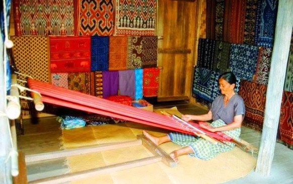 Barana23: 10 CIRI KHAS YANG DIMILIKI SUKU TORAJA YANG TERLETAK DI DI ...