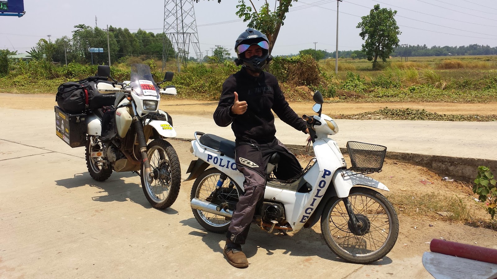 MOTO ADVENTURE - ROUND THE WORLD BY MOTORCYCLE: CROSSING MYANMAR IN 9 DAYS