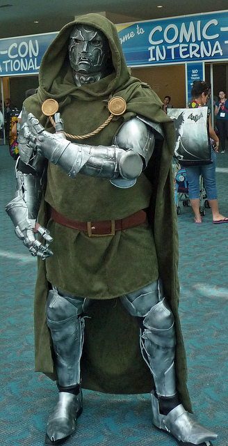 Calvin's Canadian Cave of Coolness: Cosplay Of The Week