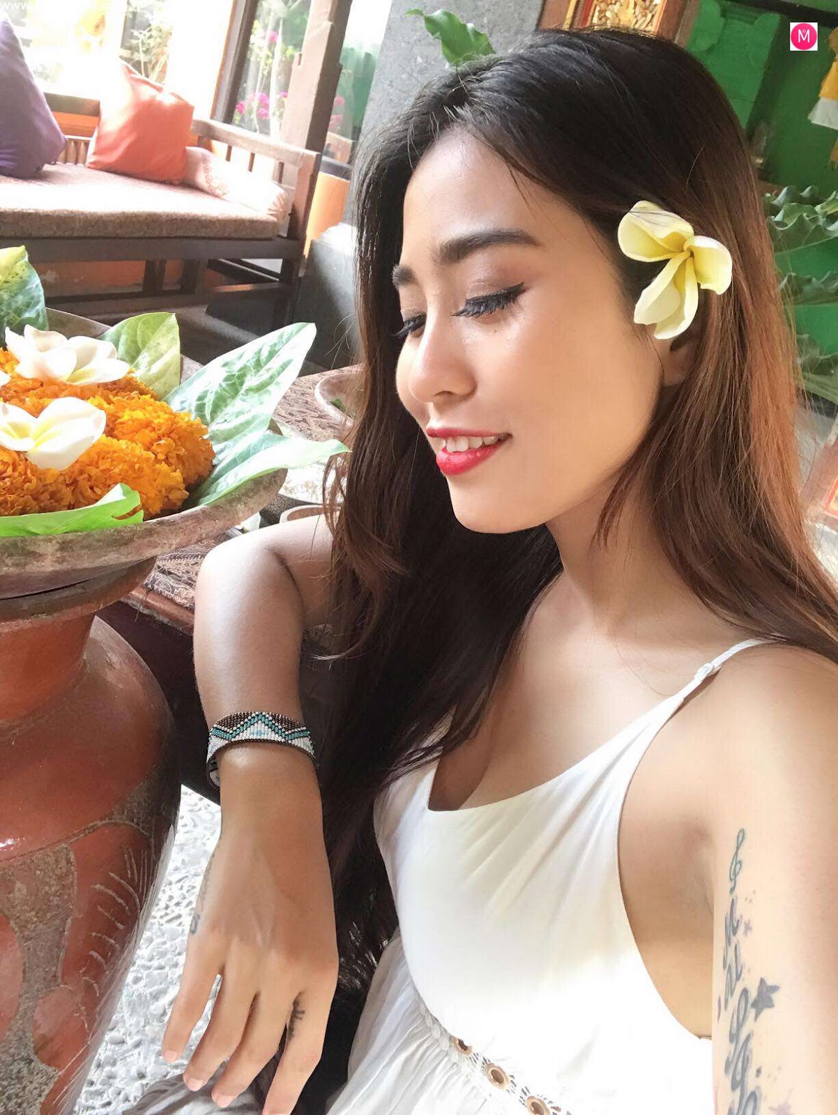 Singer Po Po In Bali , Indonesia Swimming Time Snaps