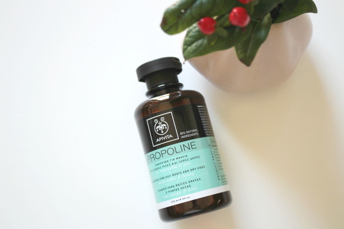 LAKKMATT BLOG: Apivita Propoline Nettle&Honey sampon