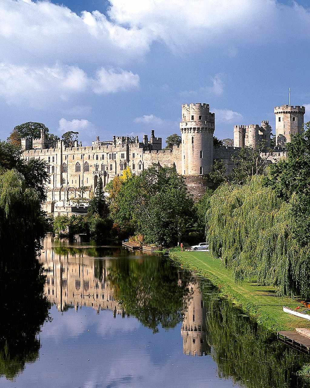 Castelos medievais: WARWICK: força e delicadeza, nobreza e sacralidade
