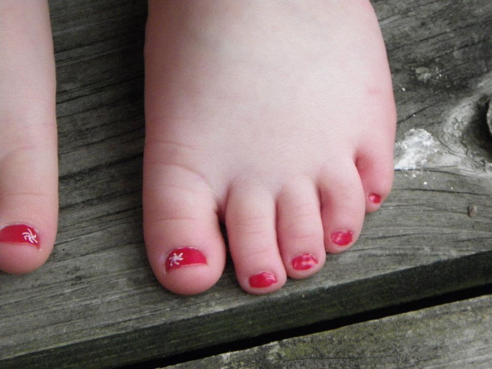 Through Roseys Glasses: Yes, it is I, the Queen of the Feet