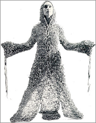 knitorious: evelyn roth and her recycling book.