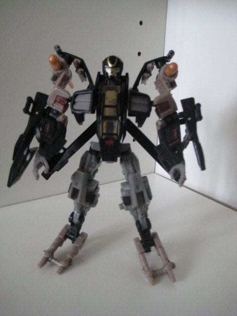 ChCse's blog: Toy Review: Transformers AA/HFTD Tomahawk