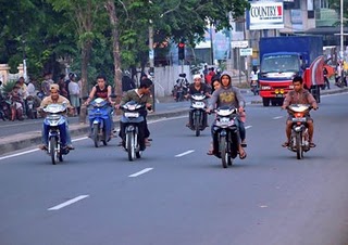 MOTOR BALAP LIAR: foto balap liar