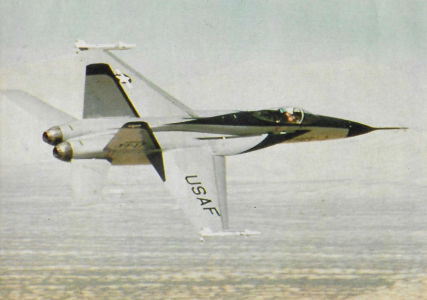Le Northrop YF-17 "Cobra".