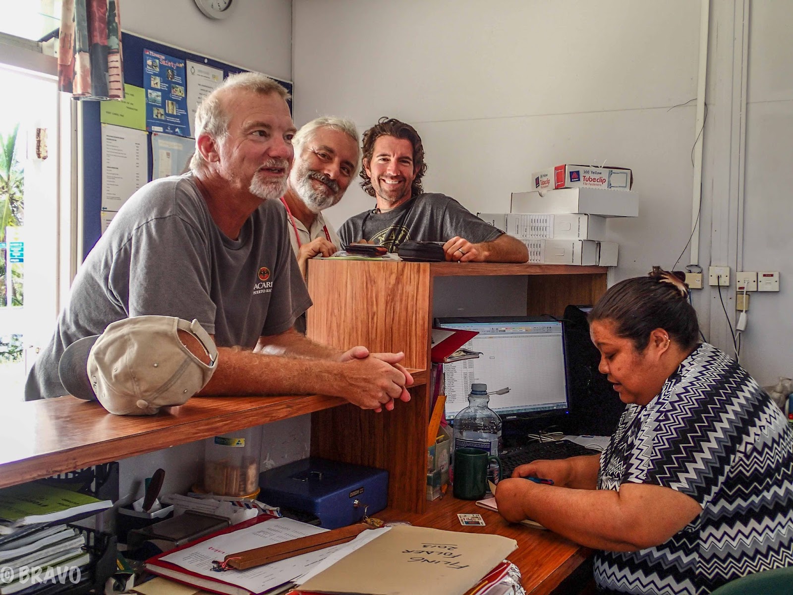 Voyage of Bravo: Niue.....Niue....whoa, baby, me gotta go NOW!