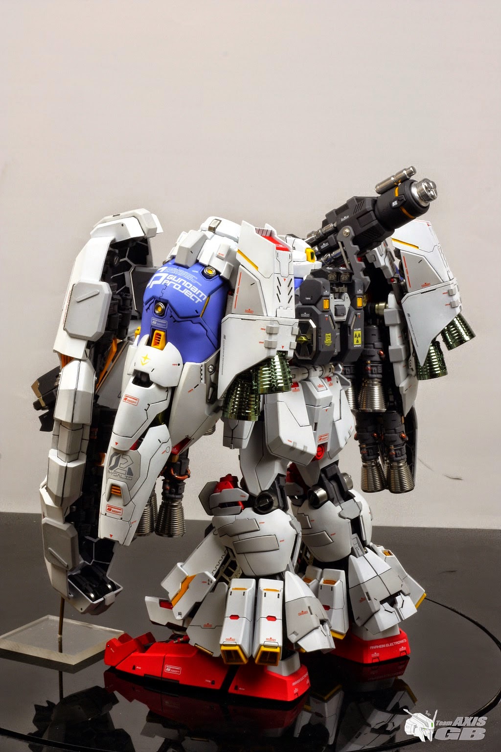 Gundam Family: G-System 1/60 RX-78 GP02A Gundam "Physalis" Painted Build
