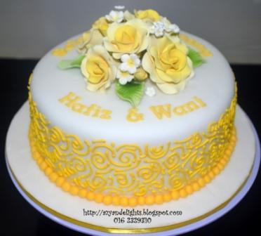Azyandelights: Kek Hantaran Tema Kuning & Putih