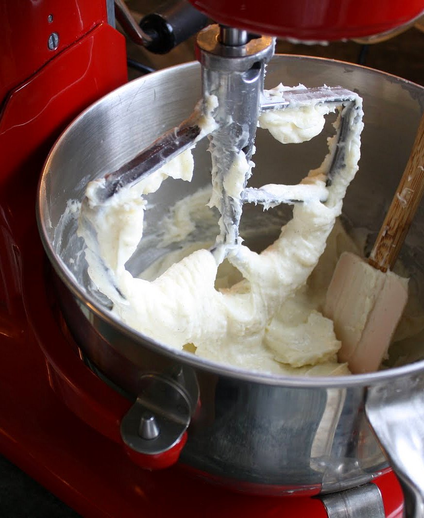 Jane's Sweets & Baking Journal: Brie Cheesecake with Shortbread Crust ...