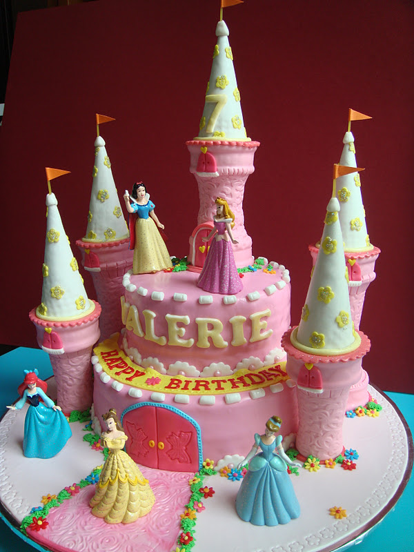 Yummy Baking: Princess Castle Fondant Cake (D3)