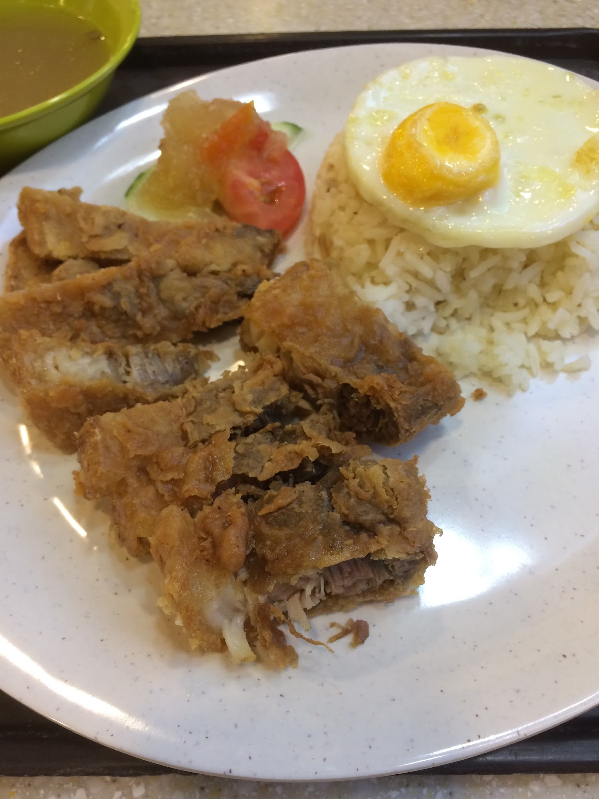 Lutong Pinoy 2 (Porksilog) @ Lucky Plaza Orchard Road; Singapore | Moonlit