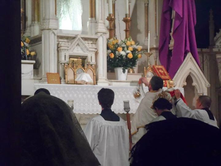 Traditional † Catholicism: Holy Thursday 2014 - Holy Innocents, NYC