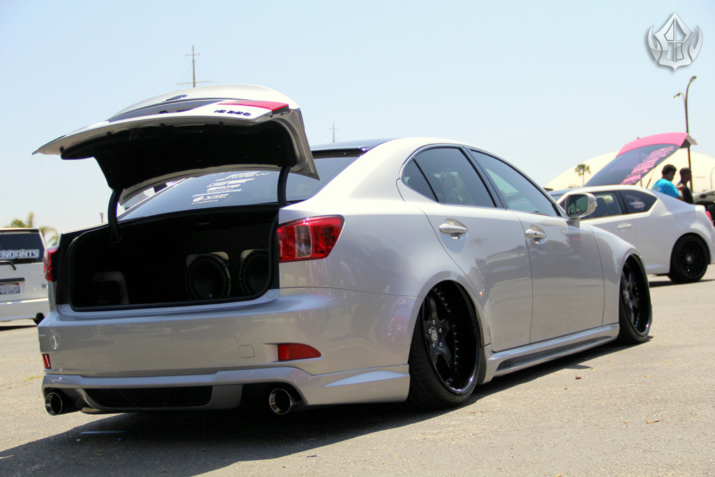 Motor Roar: Hottest Lexus Collection - VIP Modular Wheels