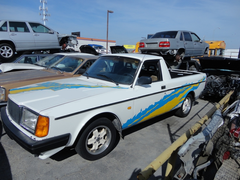 5k: Boosted Ute; 1985 Volvo 240 Turbo Custom Pickup - DailyTurismo