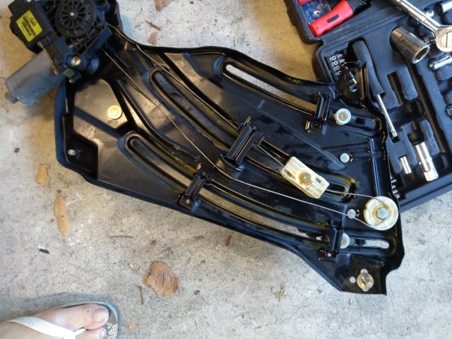 DTM tune: DIY repairing porsche 911 (996) rear window regulator cable ...