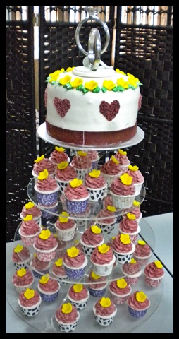 Tempahan kek kahwin Noreeliza untuk majlis perkahwinannya..Minta tema ...