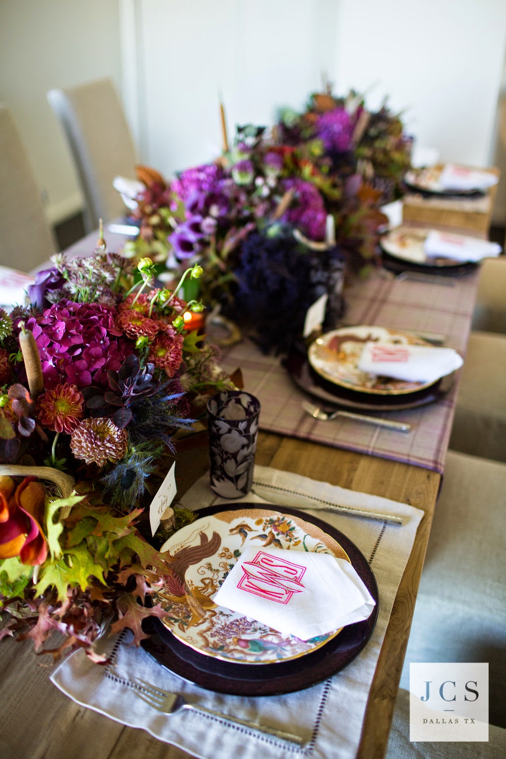 Tablescape Tuesday: Friendsgiving – Kimberly Whitman