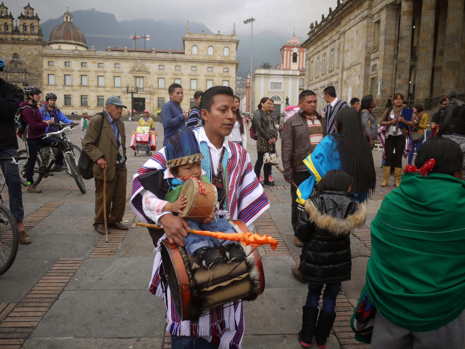 Mike's Bogota Blog: The Ingas' Carnaval of Pardon