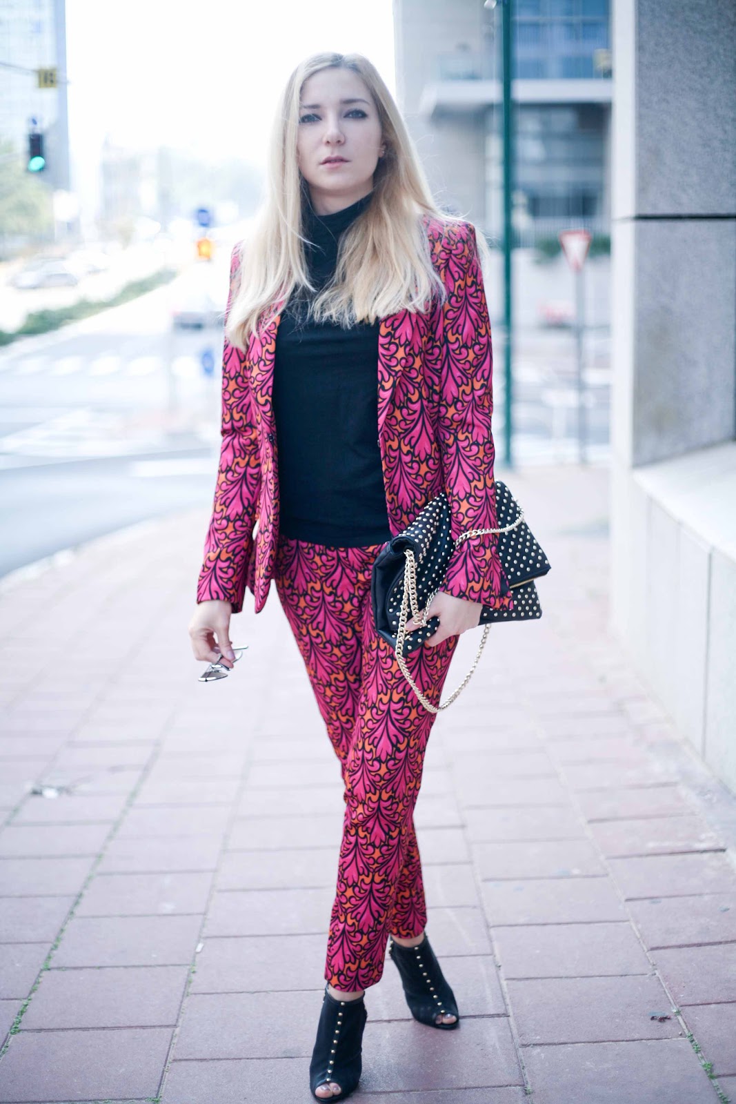 Fashion Blog: THE PRINTED SUIT