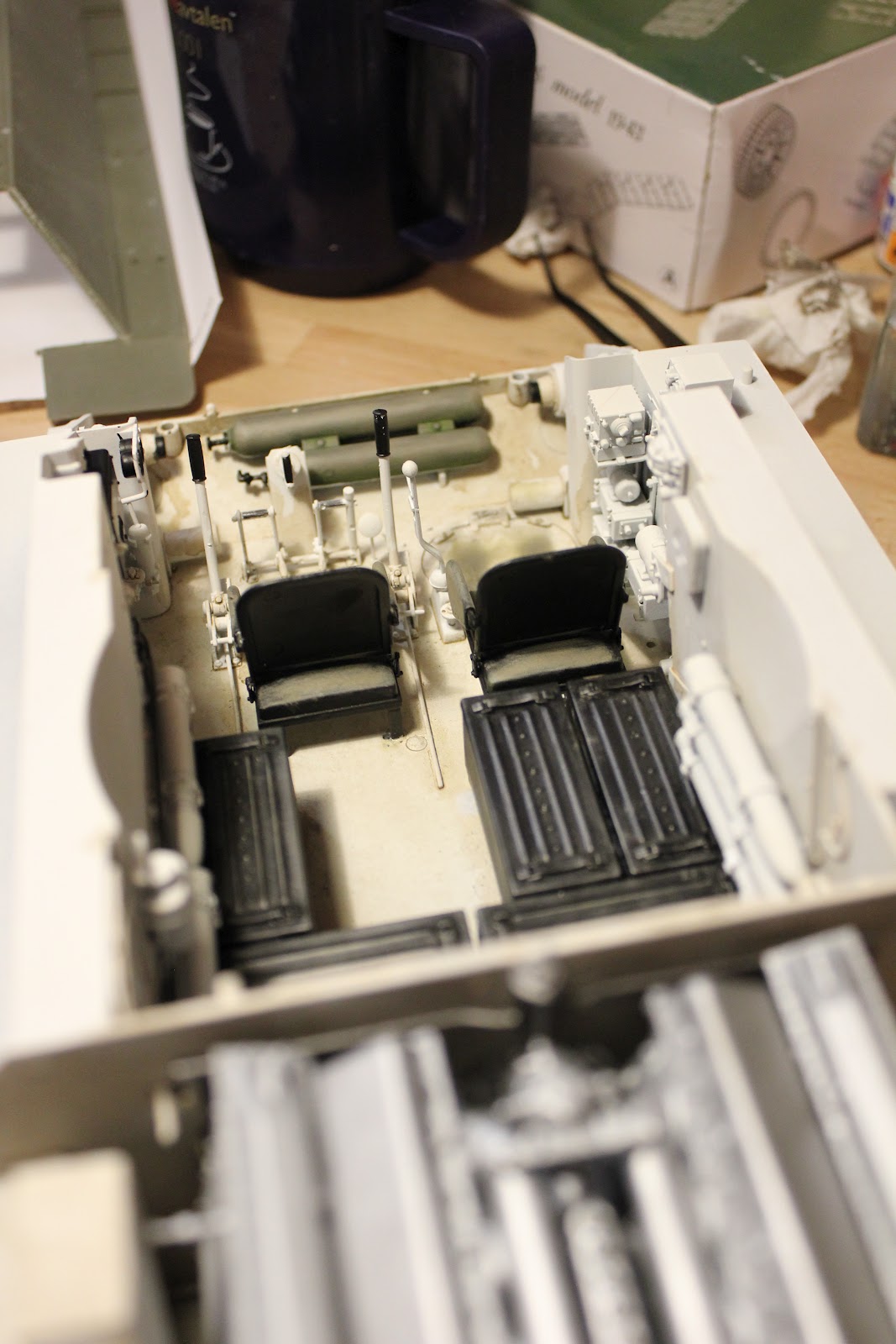 Plasticmodeling: Trumpeter 1/16 T-34/76 part three.