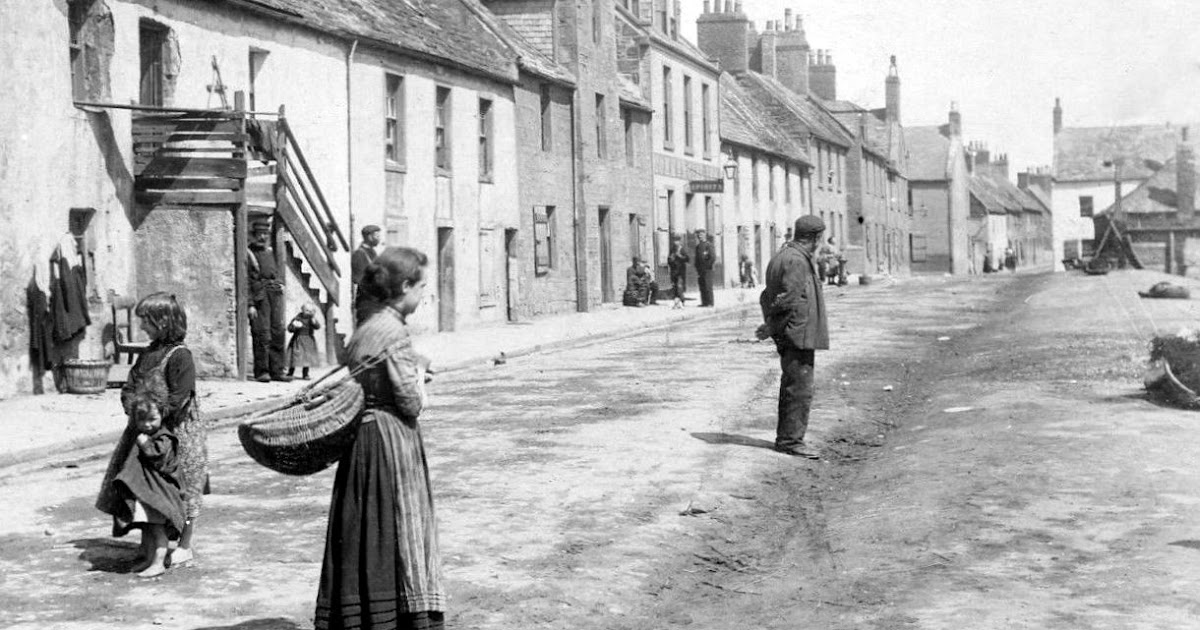 Tour Scotland: Old Photograph Shorehead Road By The Harbour Arbroath ...